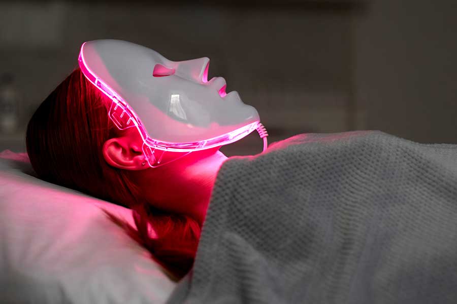 How Red Light Therapy Accelerates Skin Healing and Collagen Production ...